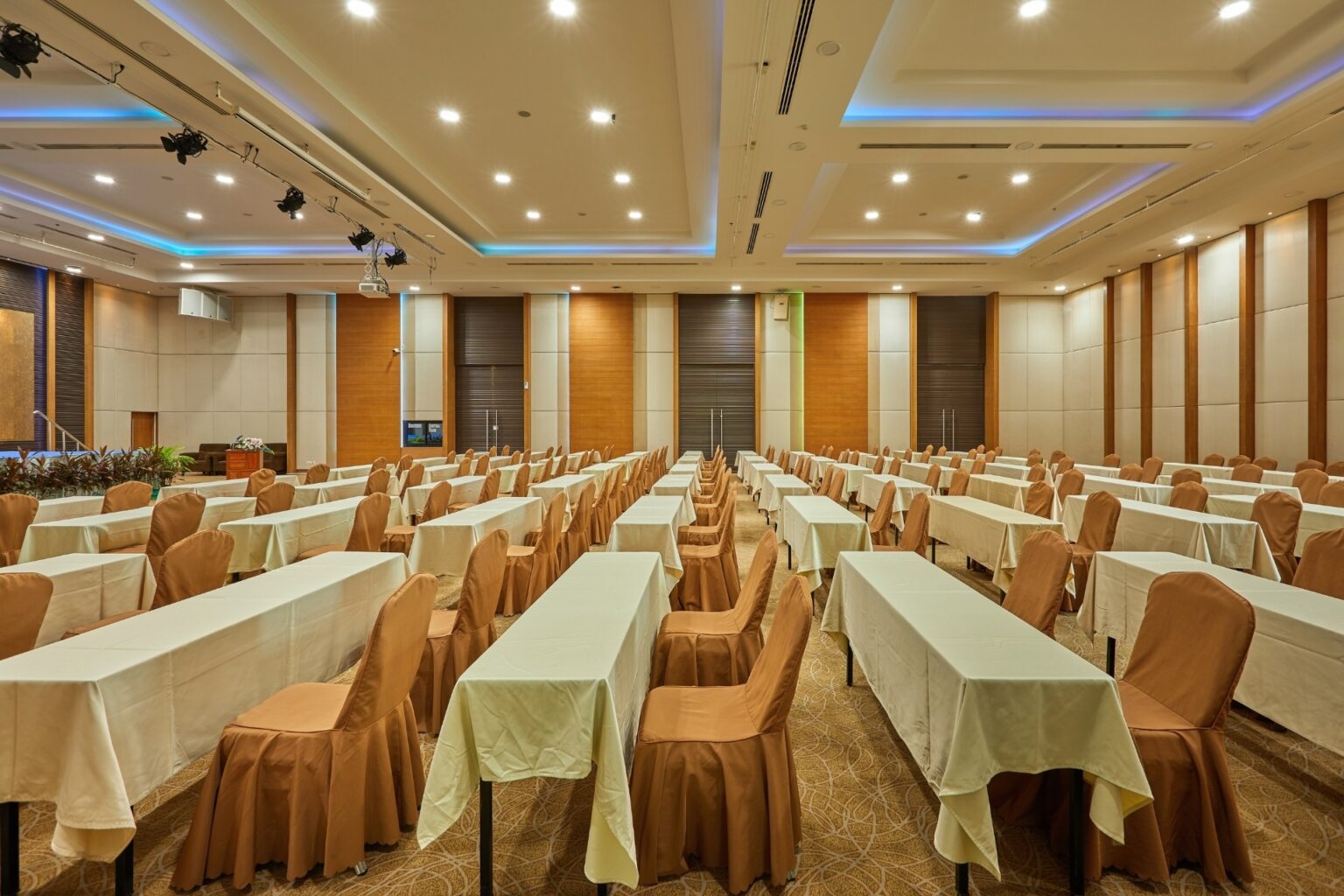Home - Welcome World Beachfront Resort | Official Site